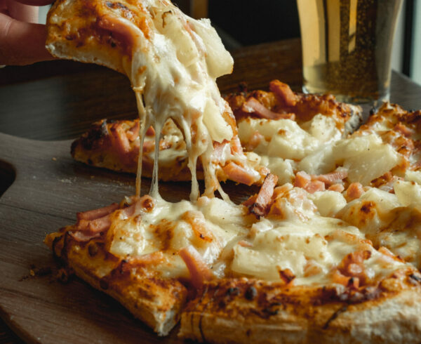 Classic Pub Favourites at the Waterloo Station Hotel Sports Bar